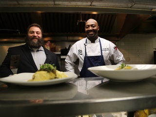 Food Network's Singing Chef makes his mark at a downtown Houston hotel ...